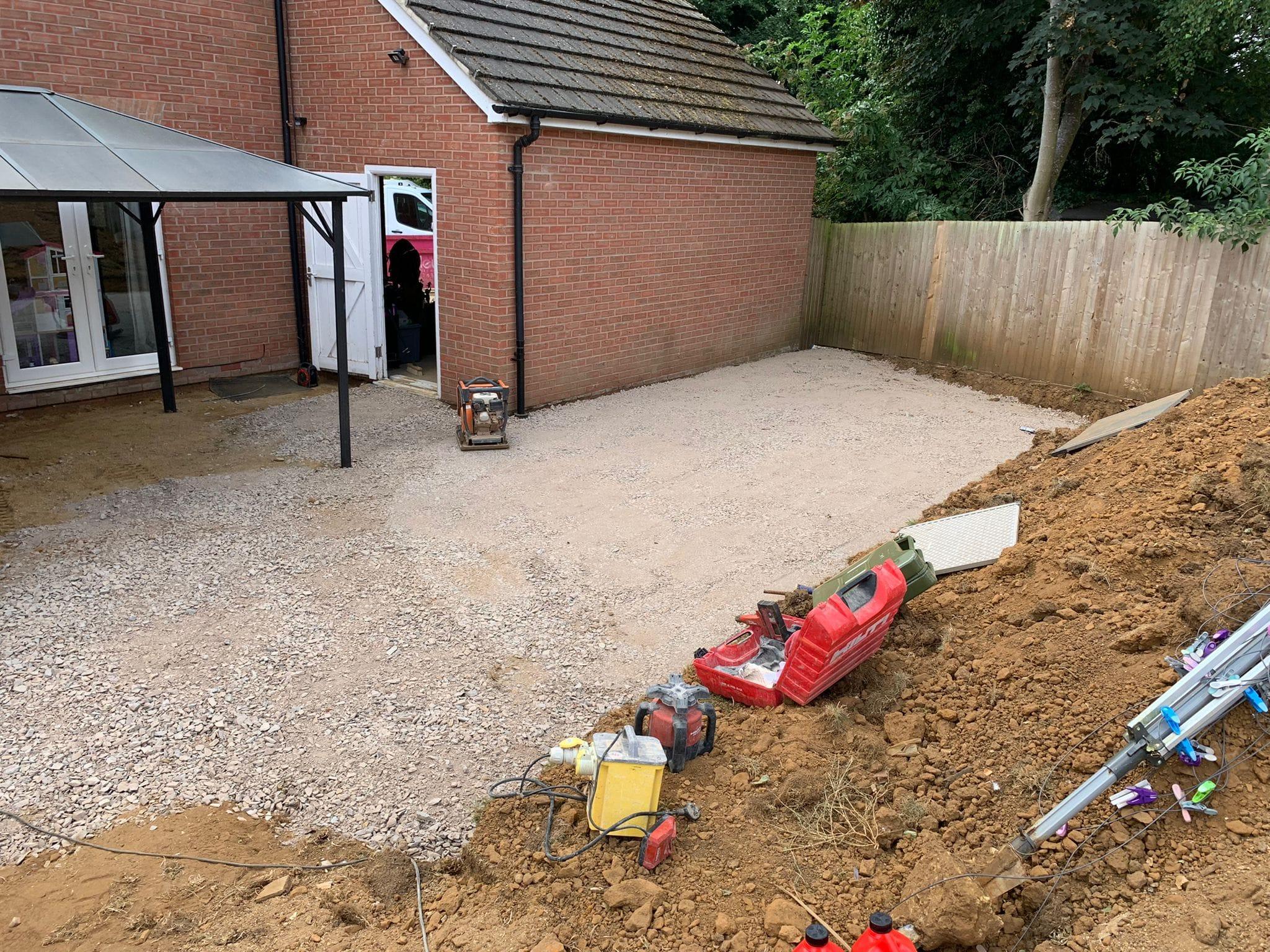 LSP BUILDERS LIMITED: LANDSCAPING, DESBOROUGH | LMR Building Supplies